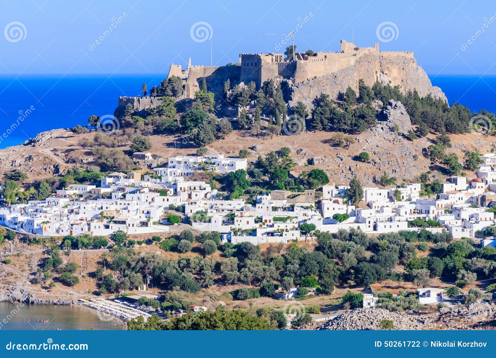 De Oude Akropolis Van Lindos En De Moderne Stad Rhodos Stock Foto ...
