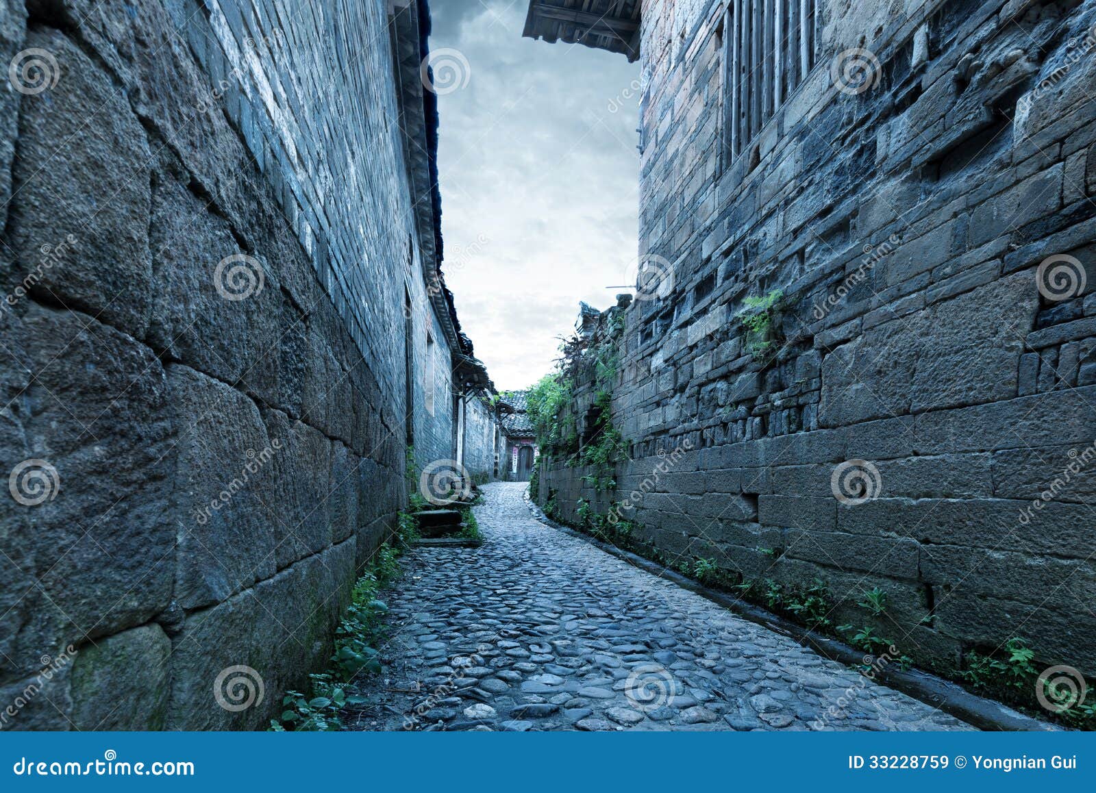 De Oude Muren Van Het Oude Dorp Stock Afbeelding - Image of baksteen ...