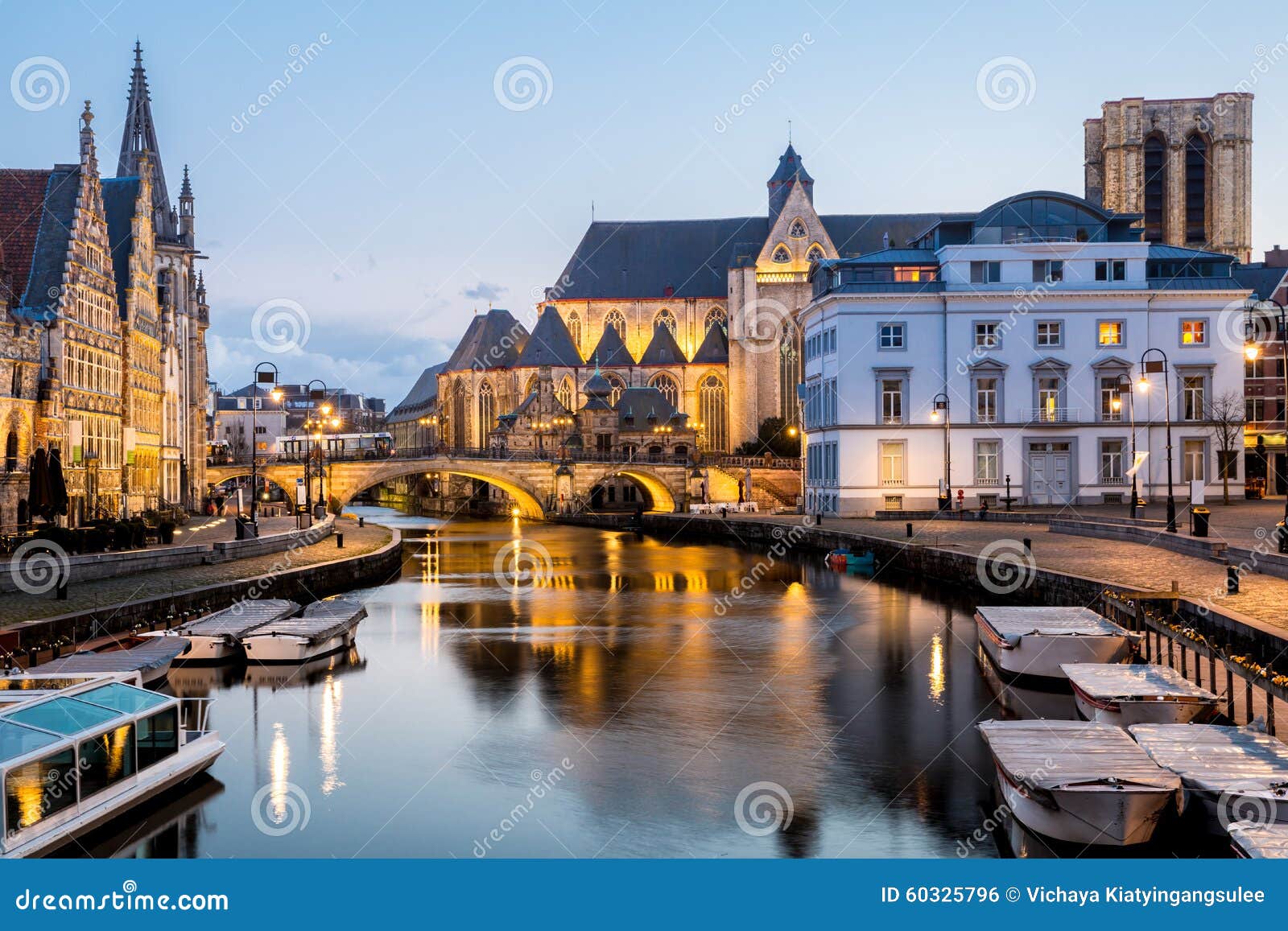 De Oude Stad België Van Gent Stock Foto - Image of middeleeuws ...