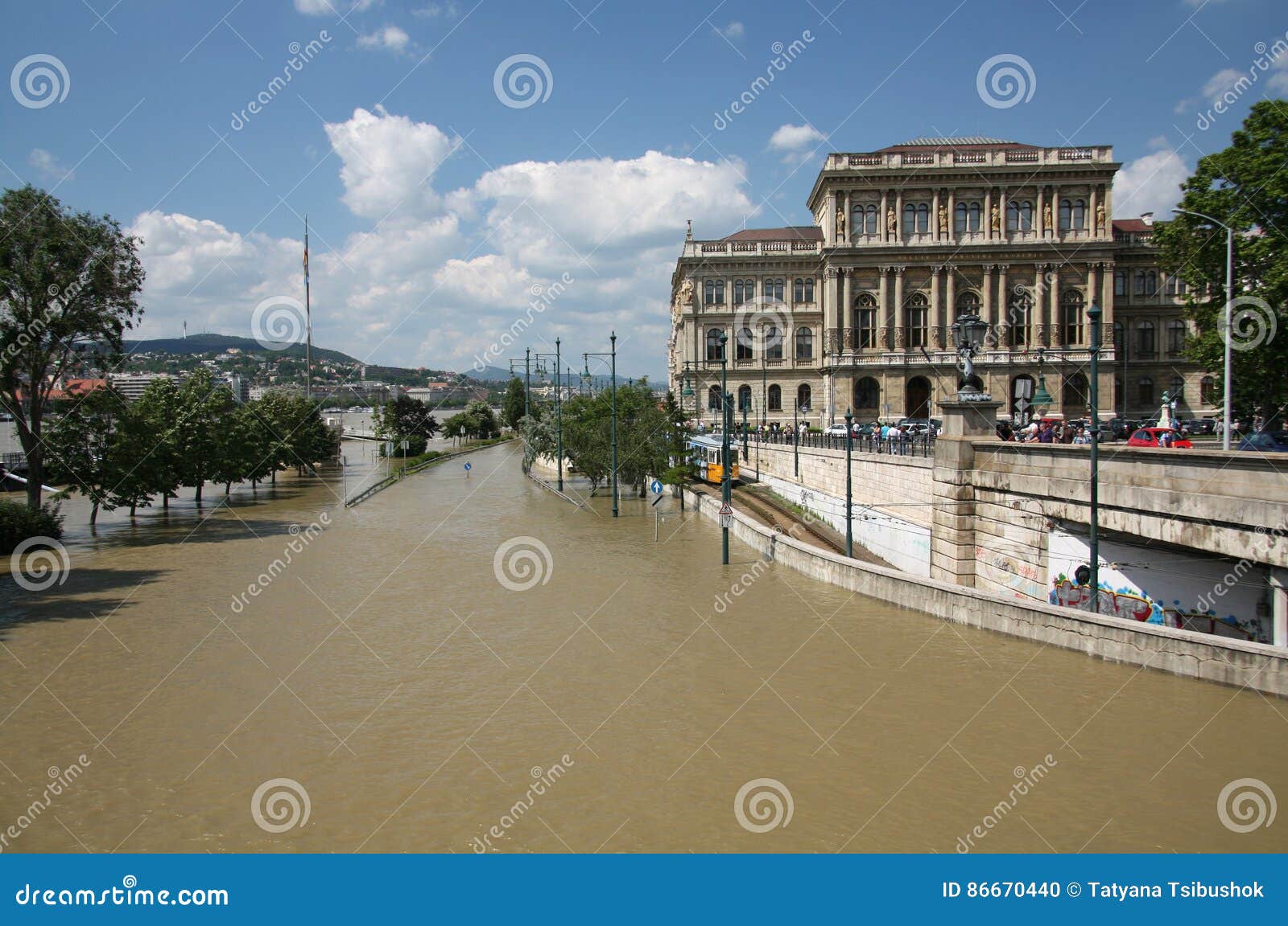 De Overstroming Van De Donau in Boedapest Stock Foto - Image of centrum ...