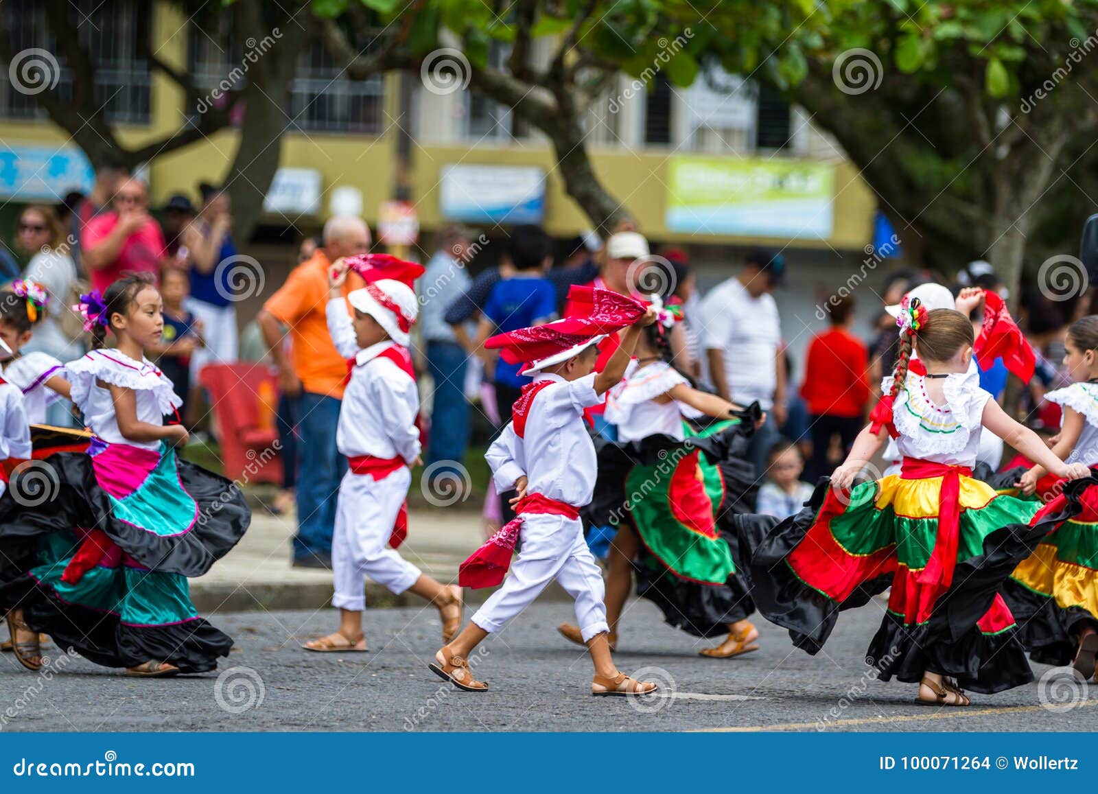 De Parade Van De Onafhankelijkheidsdag, Costa Rica Redactionele Stock ...