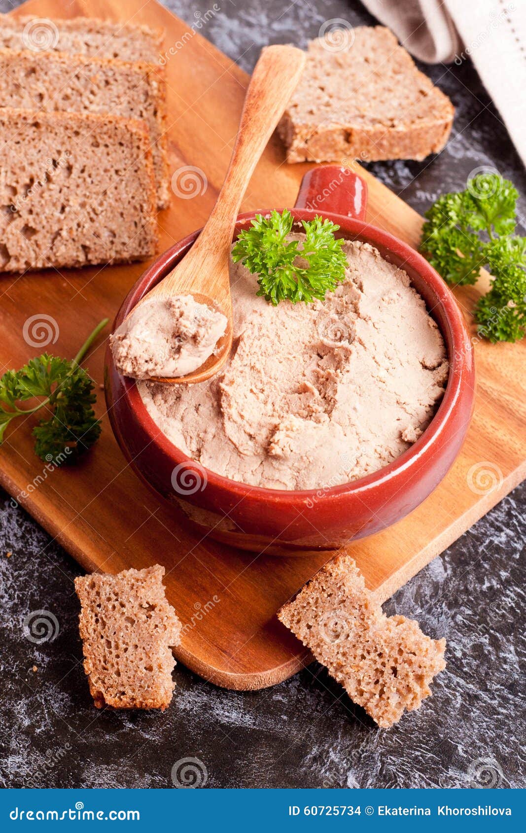 De Pastei Van De Kippenlever En Brood, Hoogste Mening Stock Foto ...