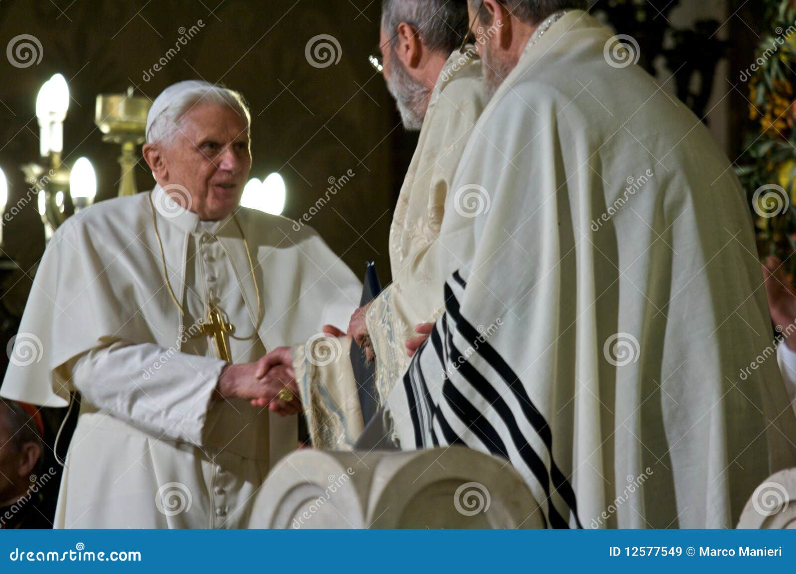 De Paus Benedictus XVI Van Rome BezoekSynagoge Van Rome Redactionele ...