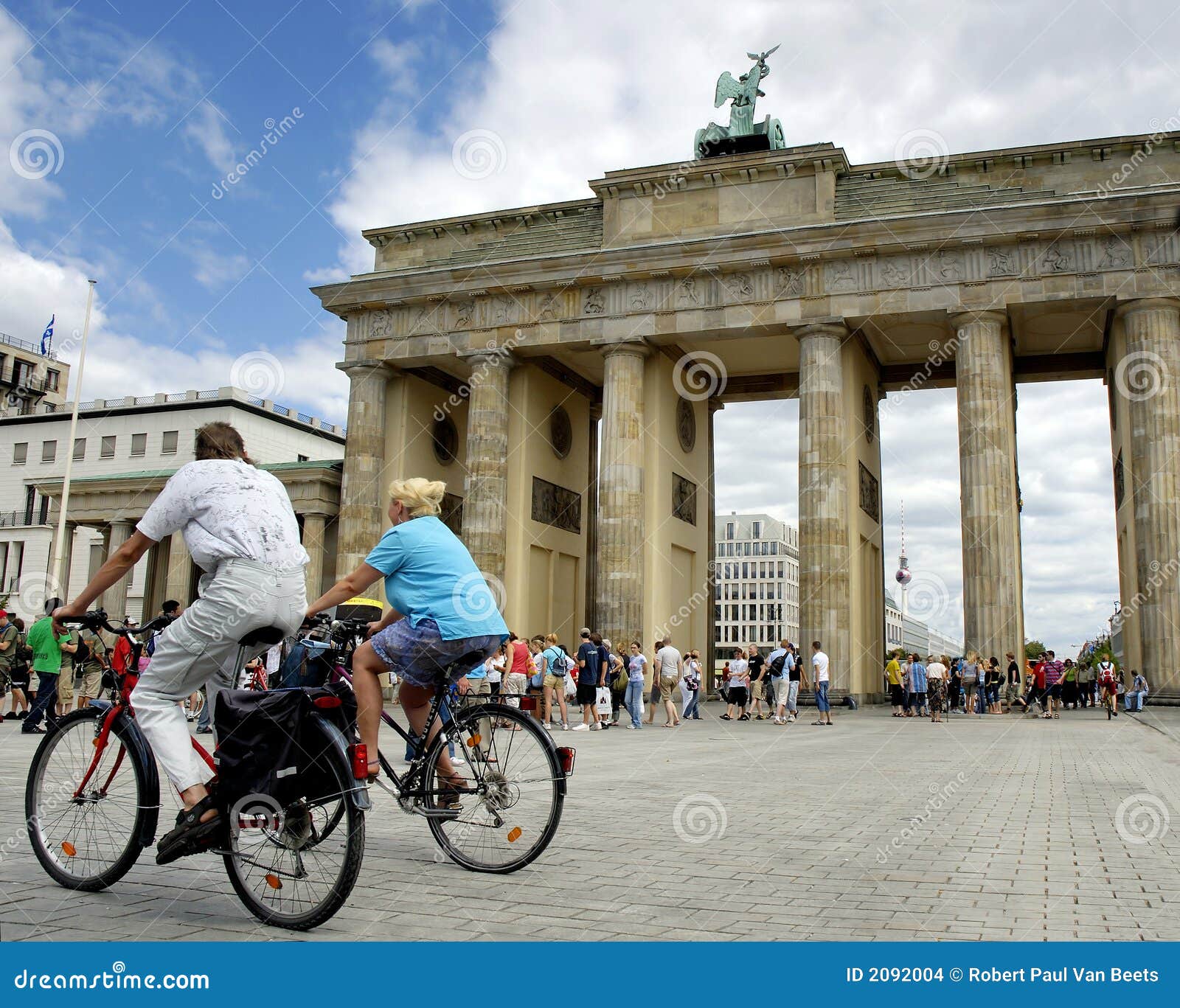 De Piek Berlijn Van Brandenburger Redactionele Stock Afbeelding - Image ...