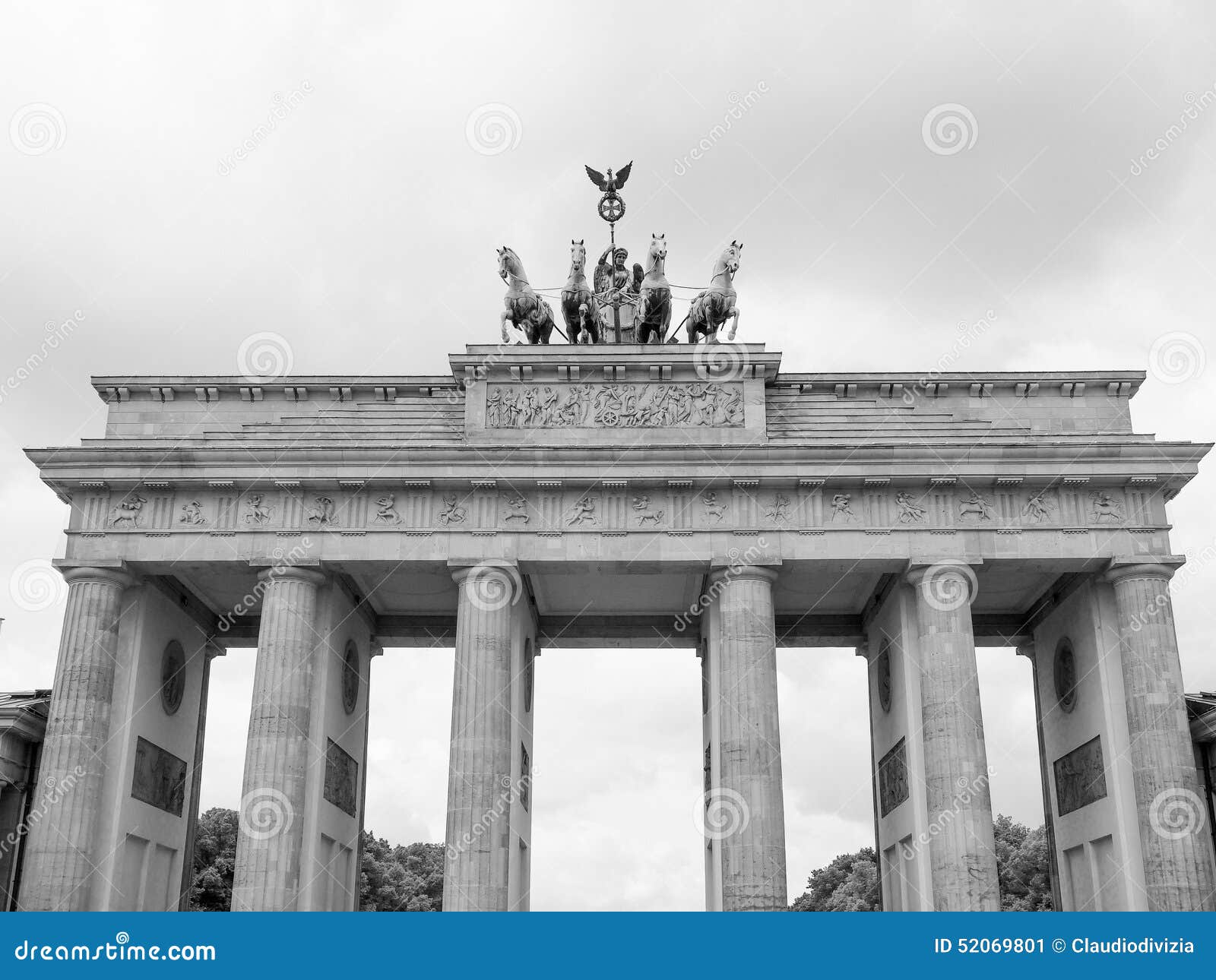 De Piek Berlijn Van Brandenburger Stock Afbeelding - Image of deur ...