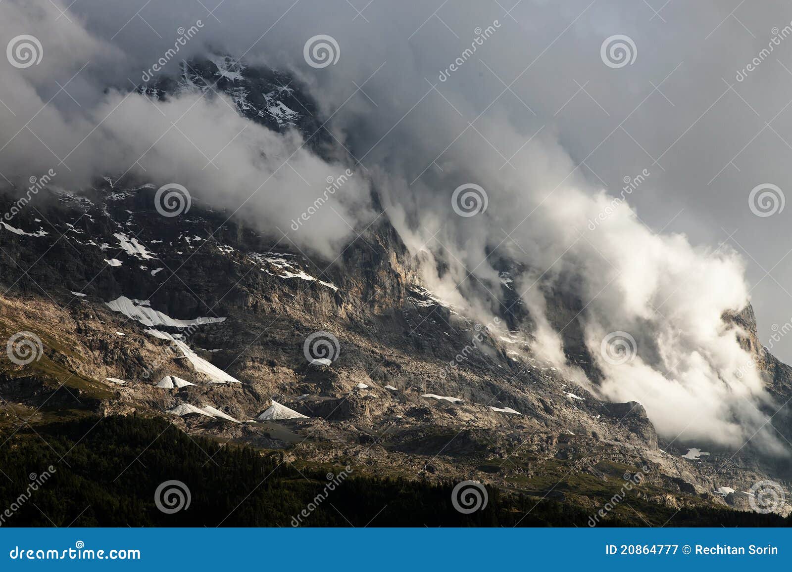 De Piek van Eiger stock afbeelding. Image of piek, panorama - 20864777