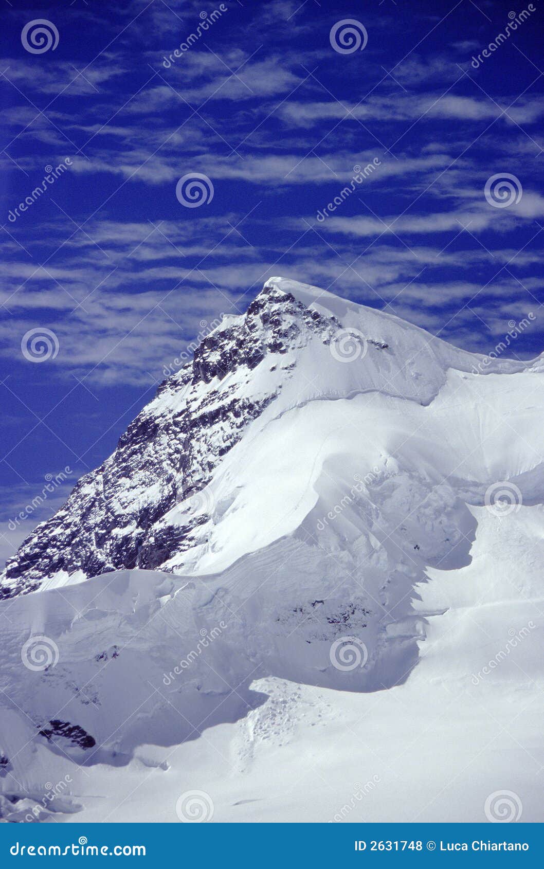 De piek van Eiger stock foto. Image of ontdooi, water - 2631748