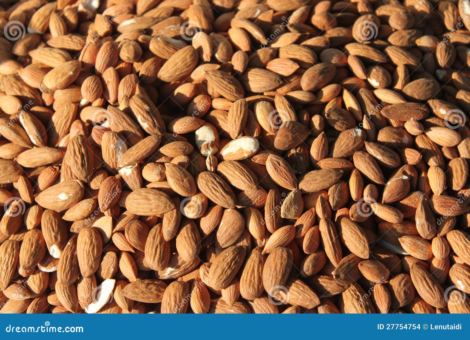 De pitten van de amandel stock foto. Image of achtergrond - 27754754