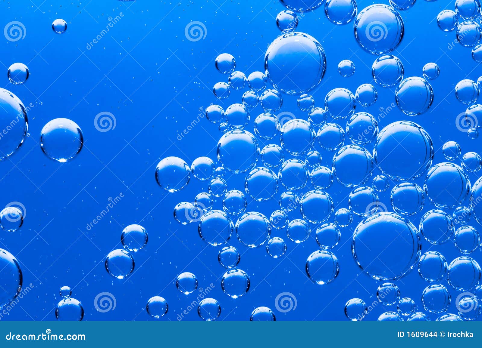 De plons van het water stock foto. Image of afvoerkanaal - 1609644