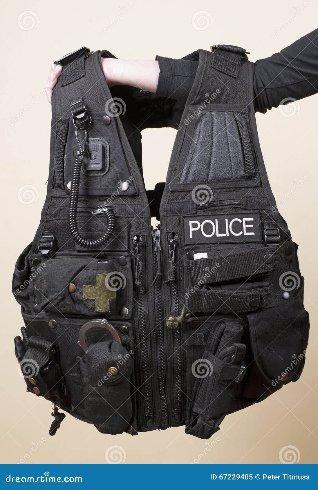 De Politie Geeft Tactisch Vest Uit Stock Afbeelding - Image of kwestie ...