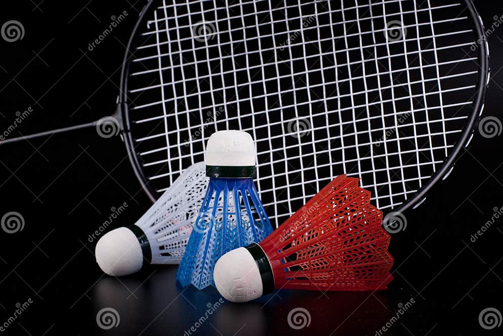 De Racket Van De Shuttle En Van Het Badminton Stock Afbeelding - Image ...