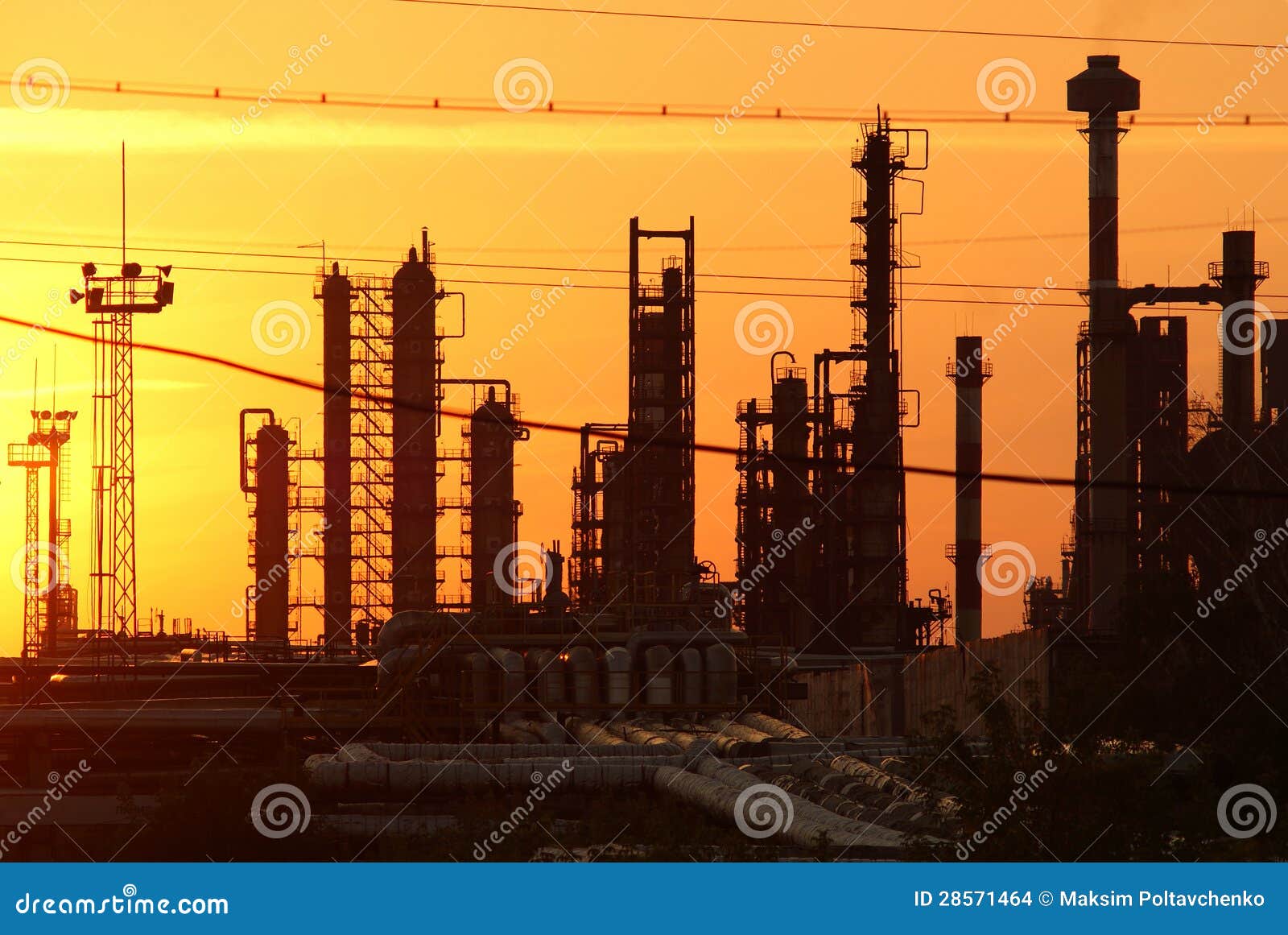 De Raffinaderij Van De Olie Stock Foto - Image of productie ...