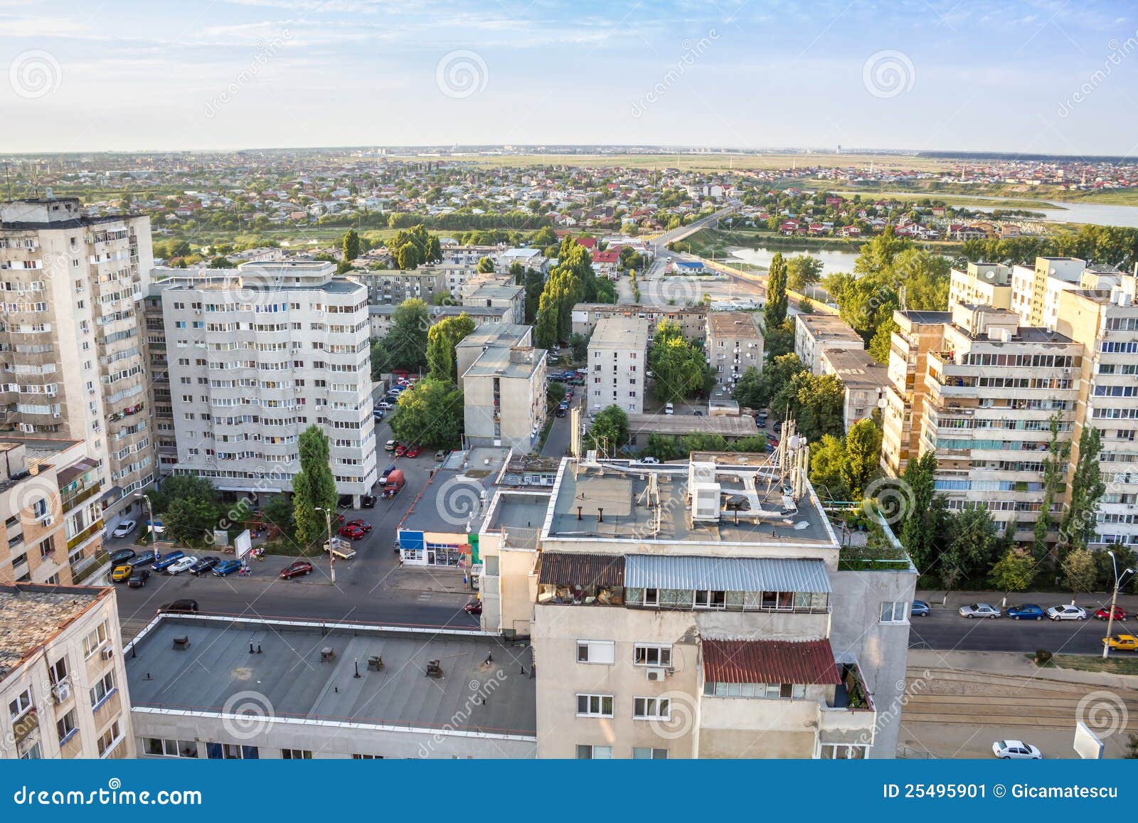 De rand van Boekarest stock afbeelding. Image of architectuur - 25495901