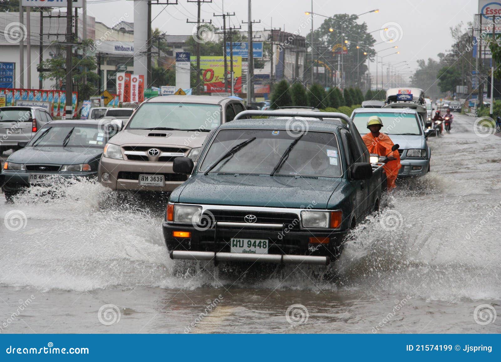 De Regen Van De Moesson in Thailand Redactionele Stock Afbeelding ...