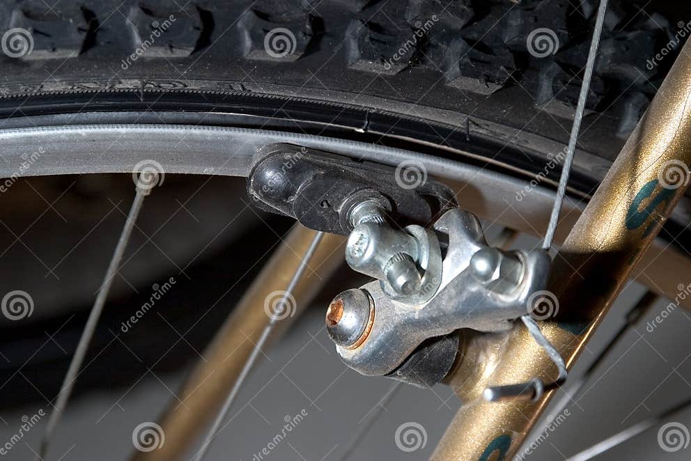 De Remmen van de fiets stock foto. Image of vervoer, stootkussens - 36324