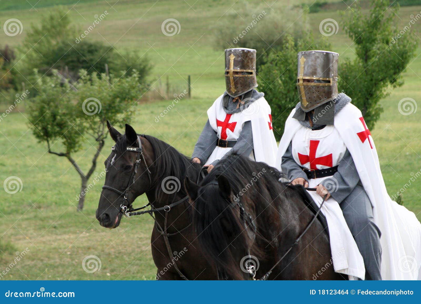 De Ridders Van Crusading Op Horseback Stock Foto - Image of ...