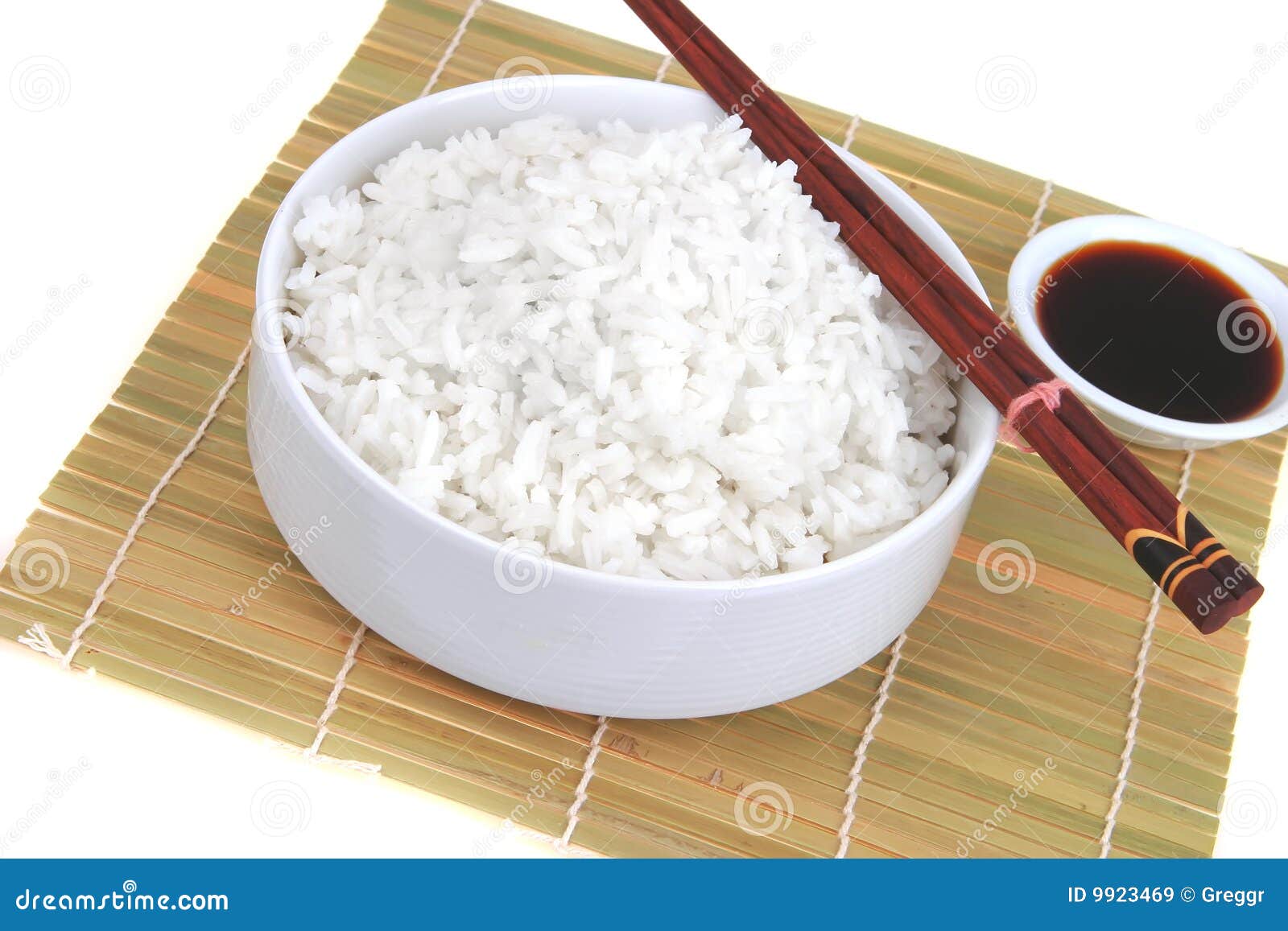 De Rijst Van China Op Traditionele Bamboemat Stock Afbeelding - Image ...