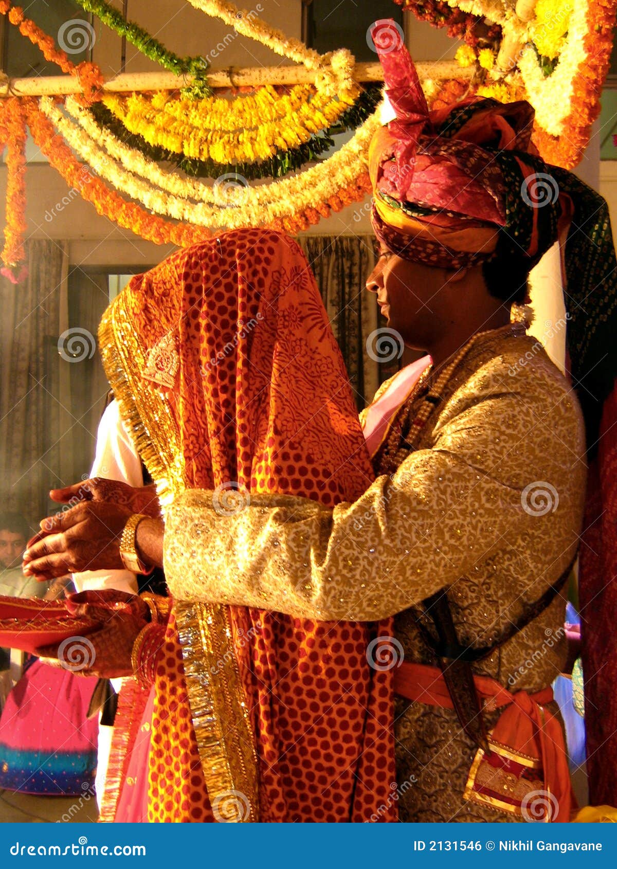 De Rituelen Van Het Huwelijk Stock Foto - Image of bruiden, kerel: 2131546