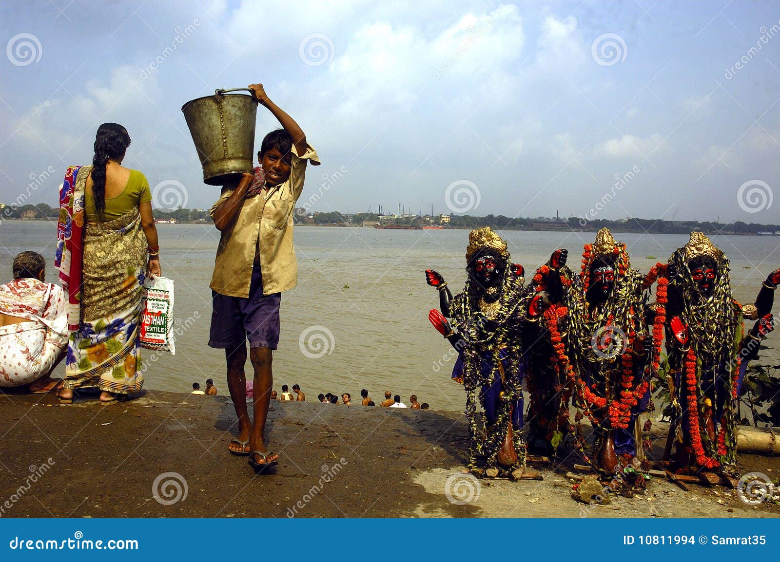 De Rivier Van Ganga in Kolkata. Redactionele Stock Afbeelding - Image ...