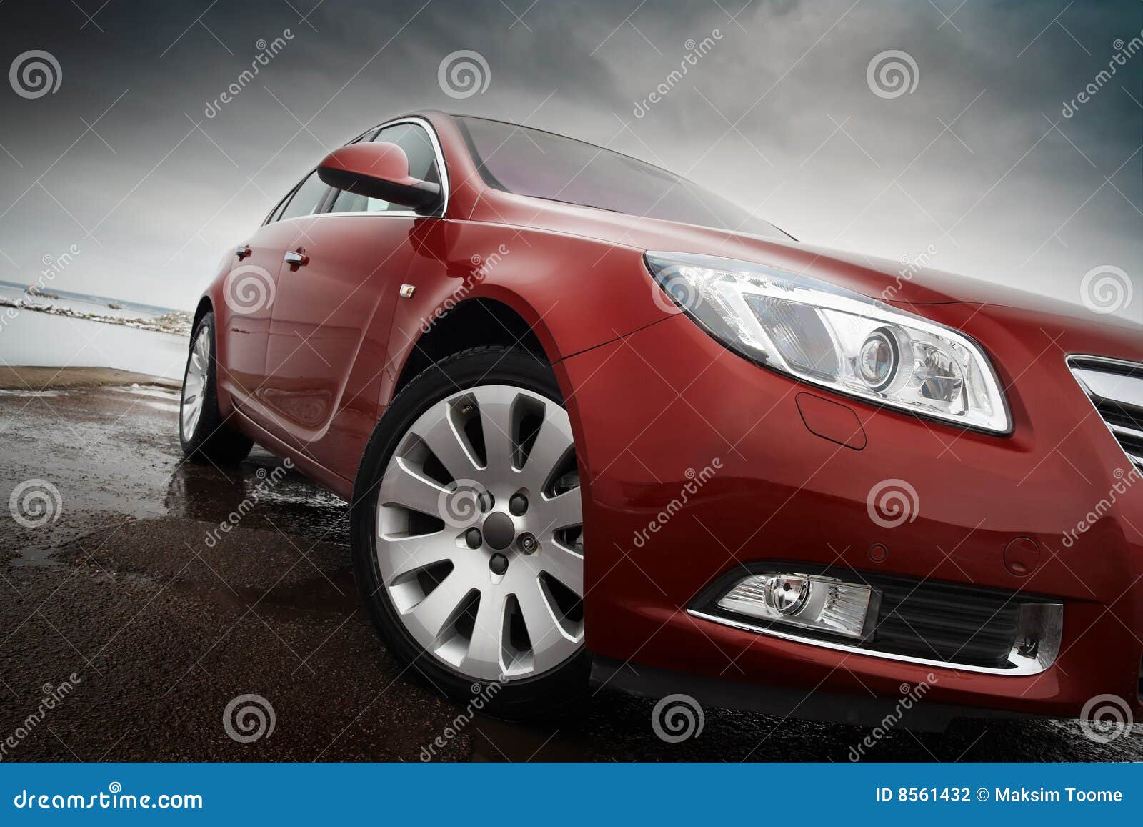 De rode auto van de kers stock foto. Image of motor, lamp - 8561432