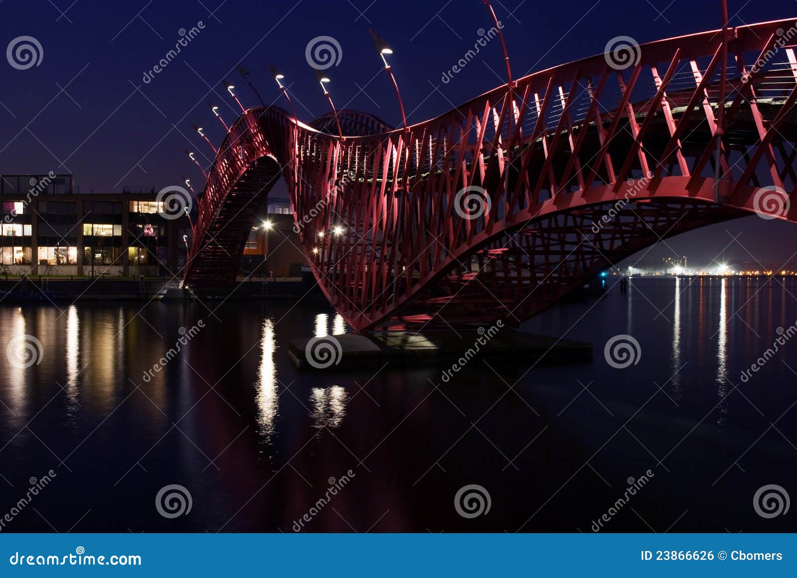 De rode Brug van de Python stock foto. Image of eiland - 23866626
