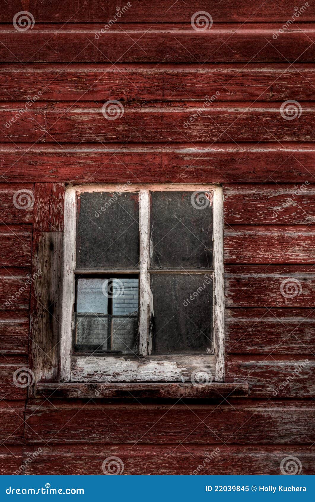 De Rode Houten Bouw - Gebroken (verticaal) Venster Stock Afbeelding ...