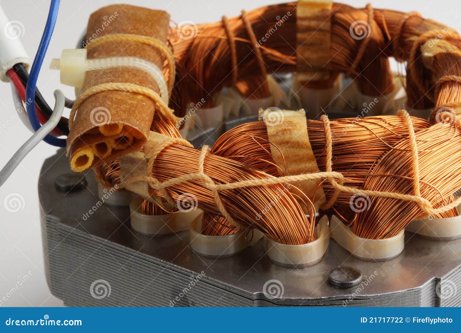 De Rollen Van Het Koper Van Elektrische Motor Stock Foto - Image of ...