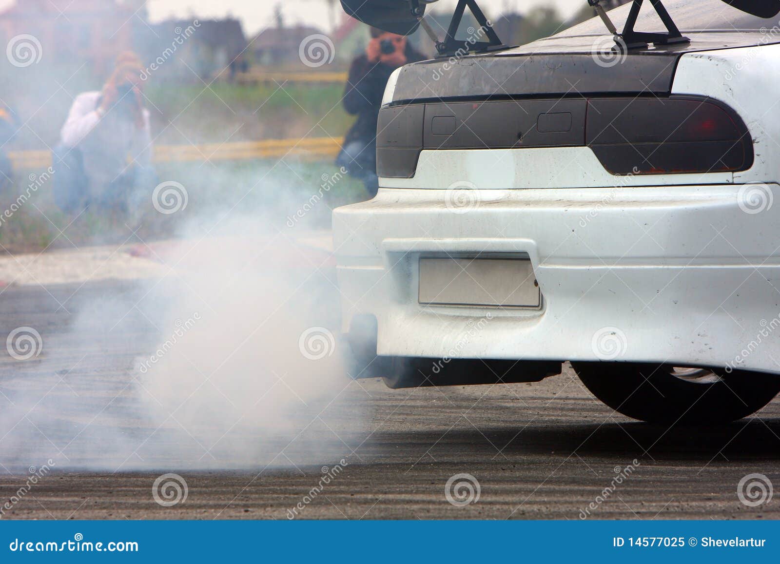 De rook van de auto stock afbeelding. Image of congestie - 14577025