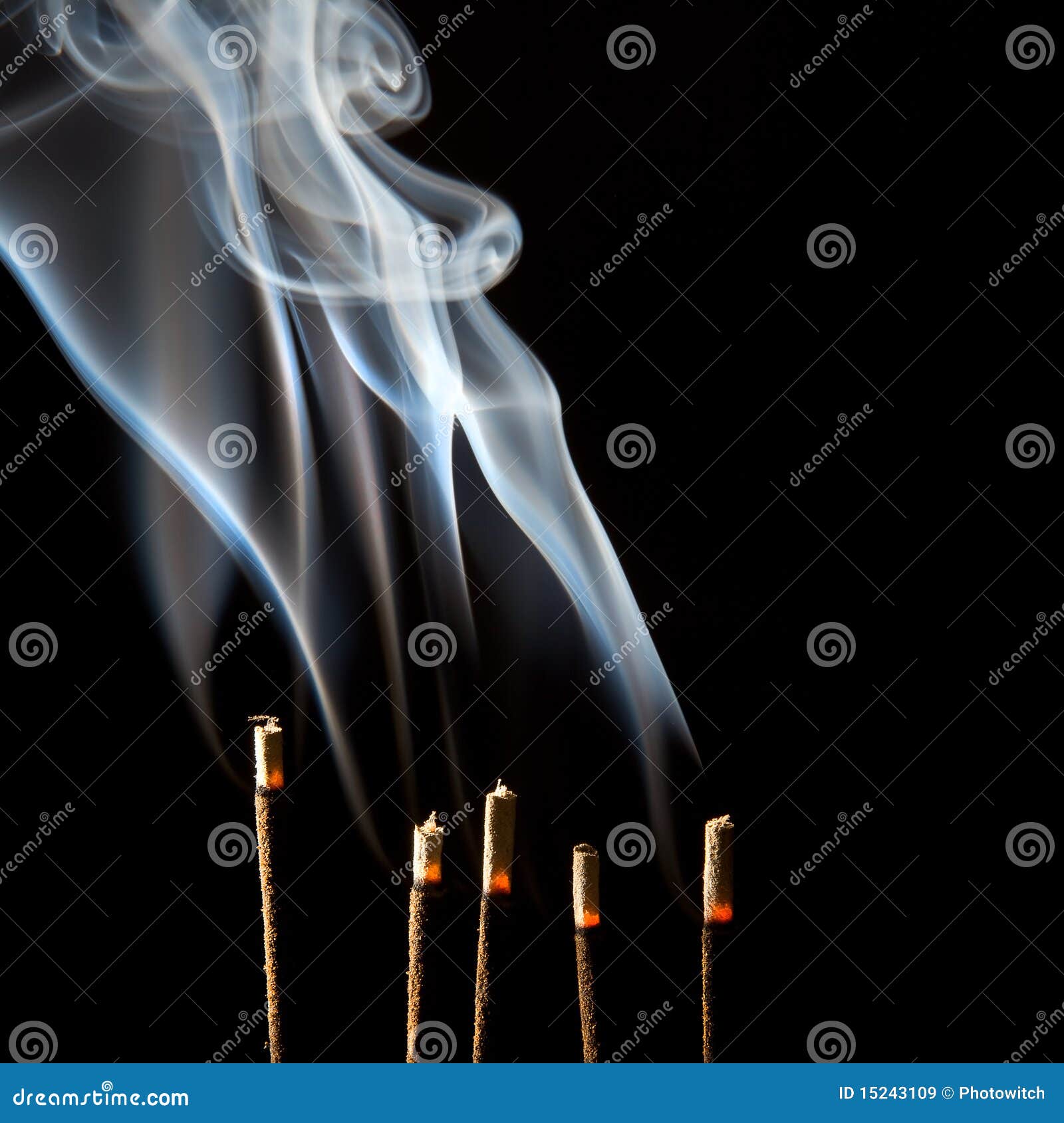 De Rookbosjes Van De Wierook Stock Afbeelding - Image of essentie ...