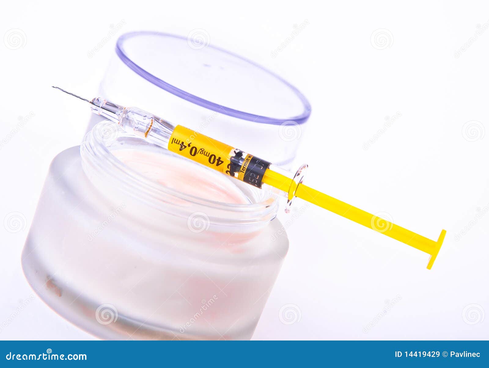 De Room Van Botox Met Spuit Stock Afbeelding - Image of schil ...