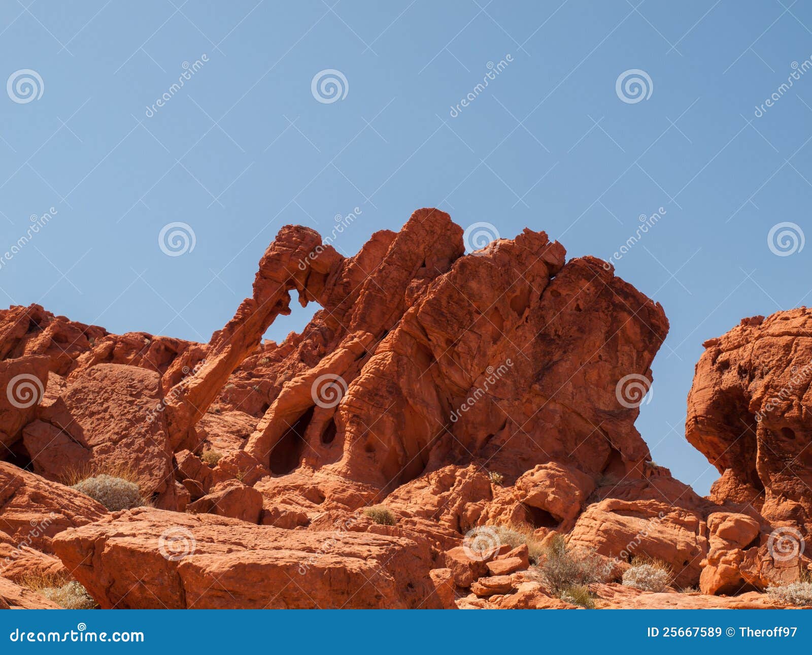 De Rots van de olifant stock afbeelding. Image of nevada - 25667589