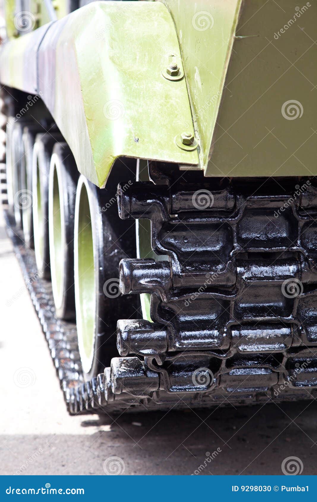 De rupsband van de tank stock foto. Image of camouflage - 9298030