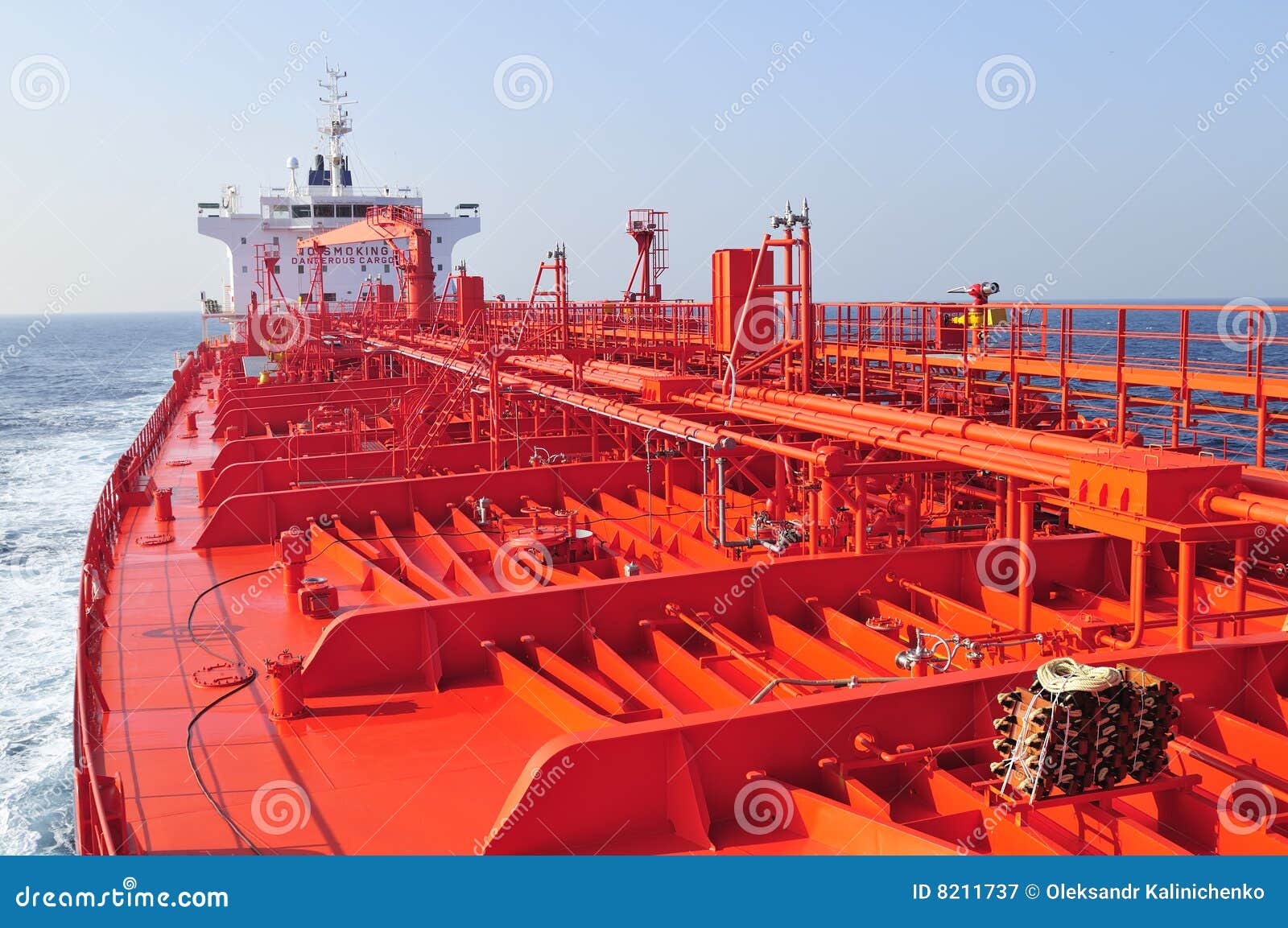 De Ruwe Oliecarrier Van De Tanker Schip Stock Afbeelding - Image of ...