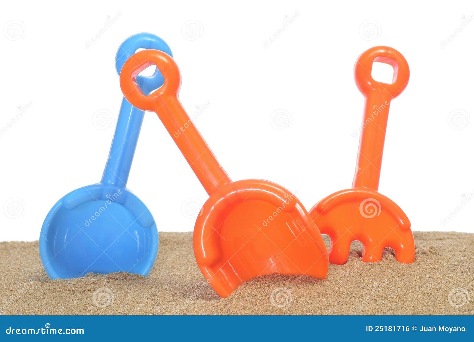 De Schoppen En De Hark Van Het Strand Stock Foto - Image of spel ...