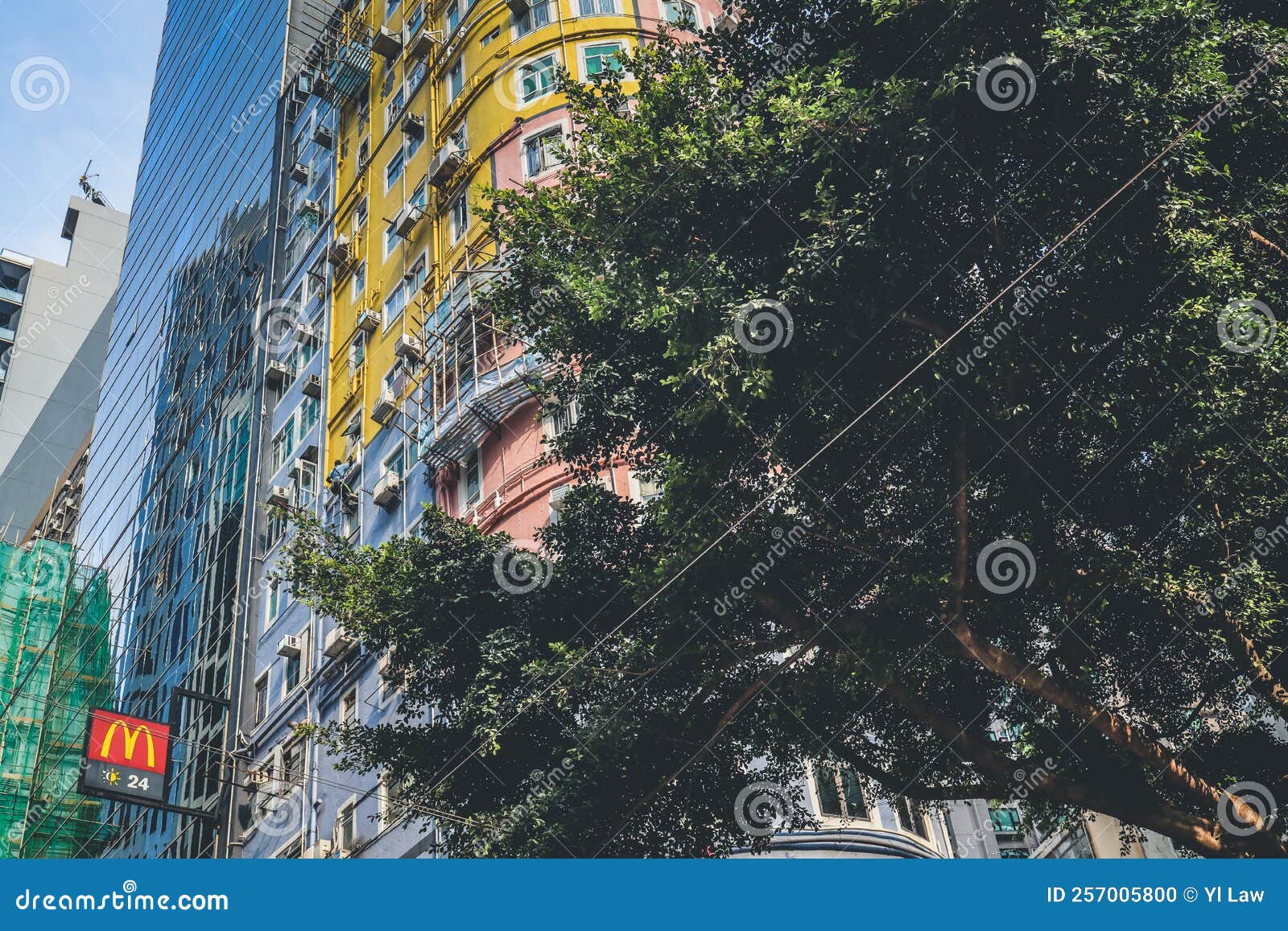 23 De Setiembre De 2022 El Abarrotado Edificio De Hong Kong En Wan Chai ...