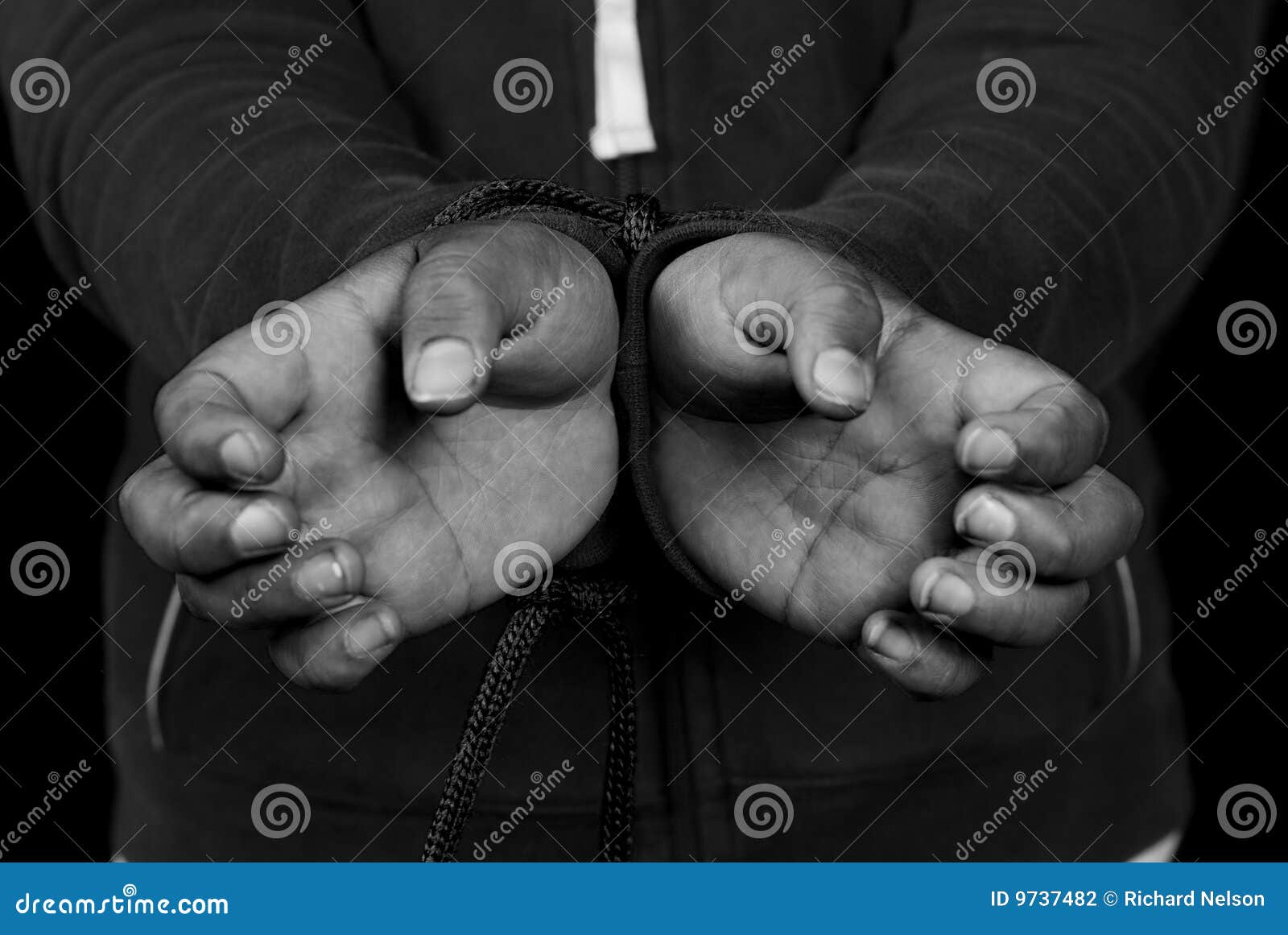 De slavernij stock foto. Image of vang, hopeloos, handen - 9737482