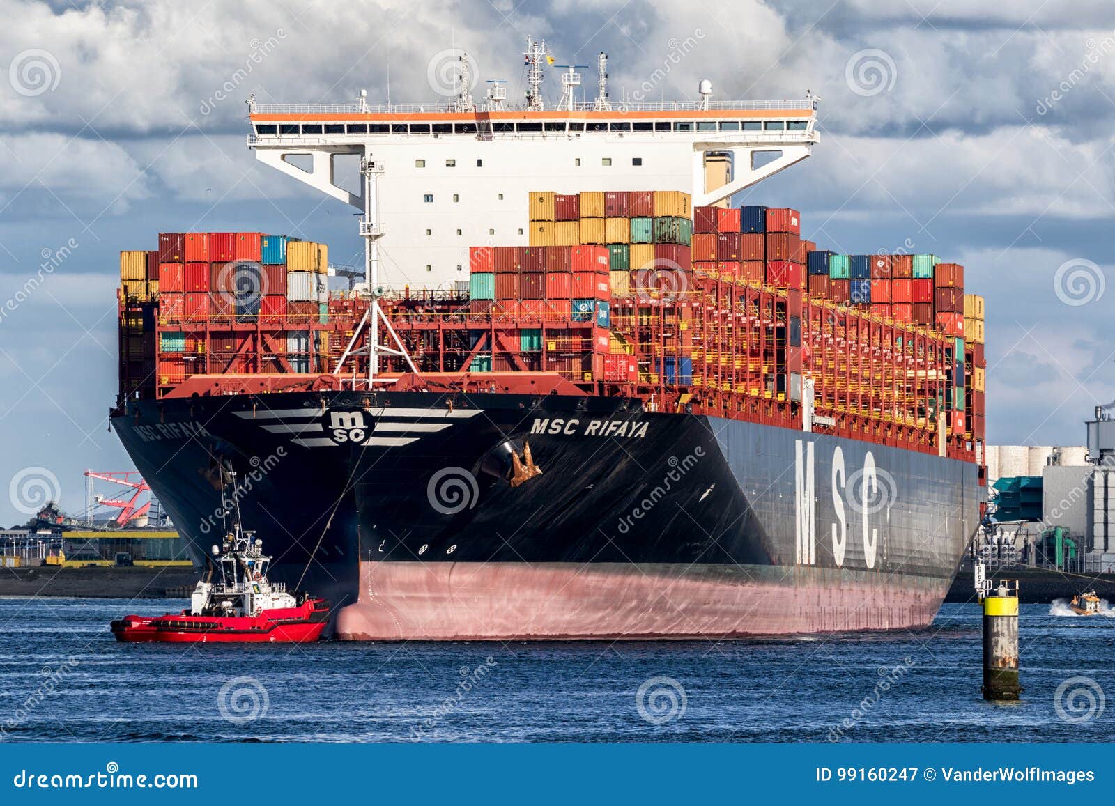 De Sleepboothaven Van Het Containerschip Redactionele Fotografie ...