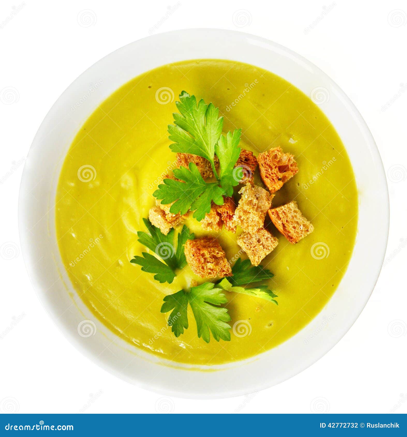 De Soep Van De Room in Een Kom Op Witte Achtergrond Stock Foto - Image ...