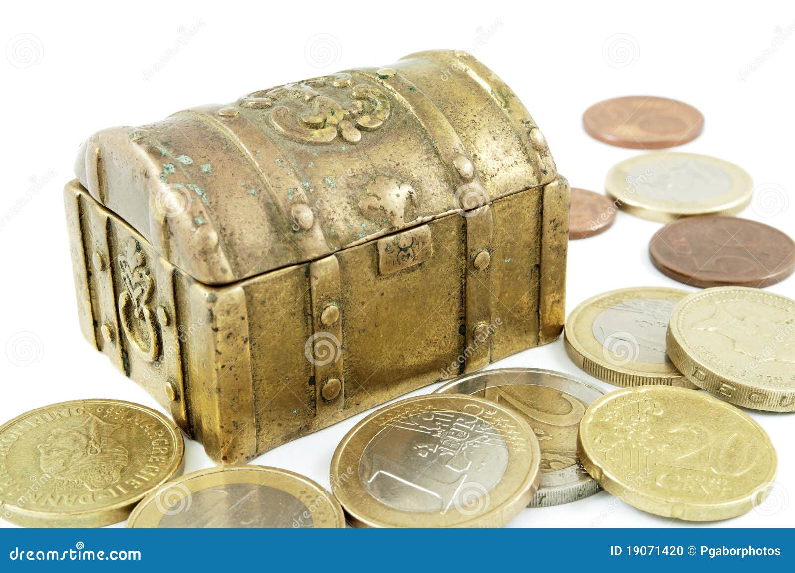 De Spaarpot En Het Contante Geld Van Het Messing Stock Foto - Image of ...