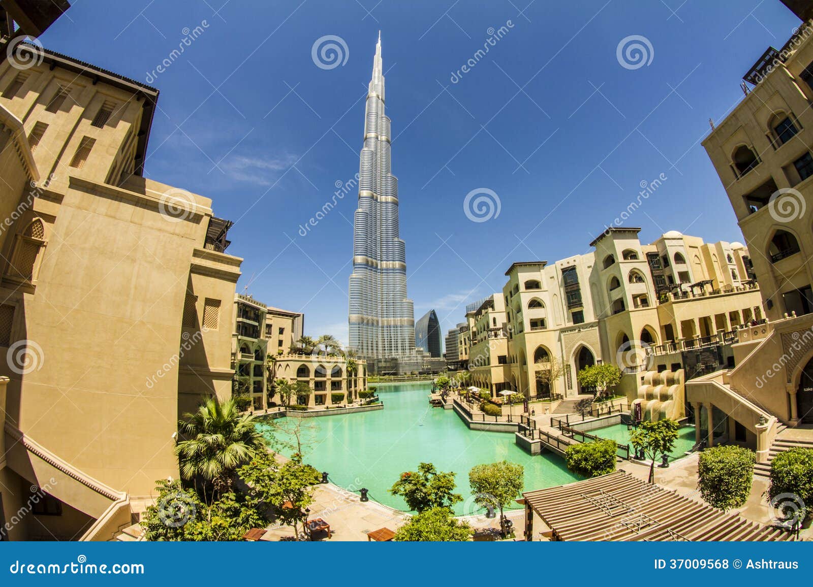 De stad in, Doubai stock foto. Image of oriëntatiepunt - 37009568