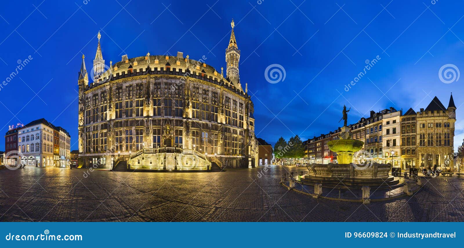 De Stad Hall and Fountain at Night Van Aken, Redactie Redactionele ...