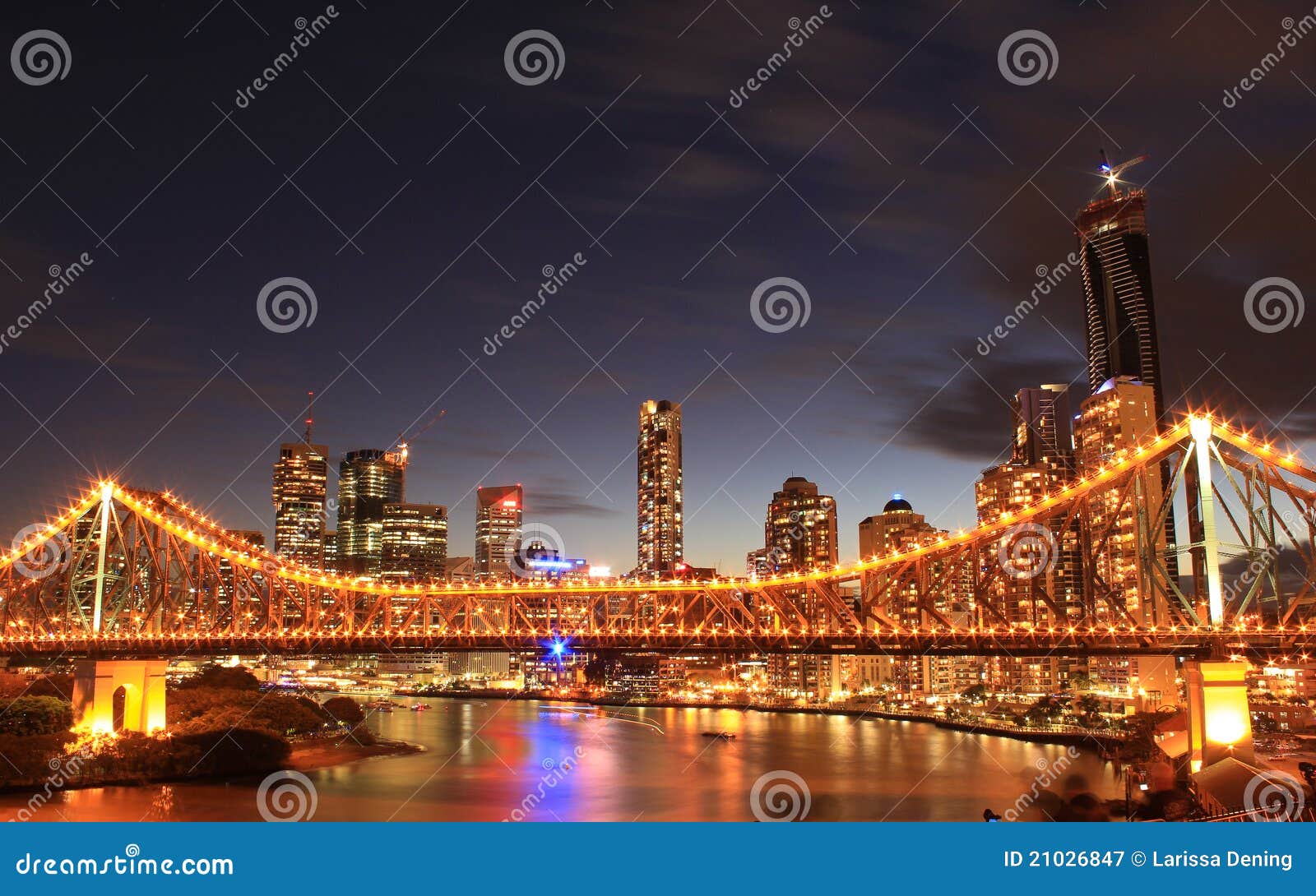 De Stad van Brisbane stock afbeelding. Image of bezinningen - 21026847