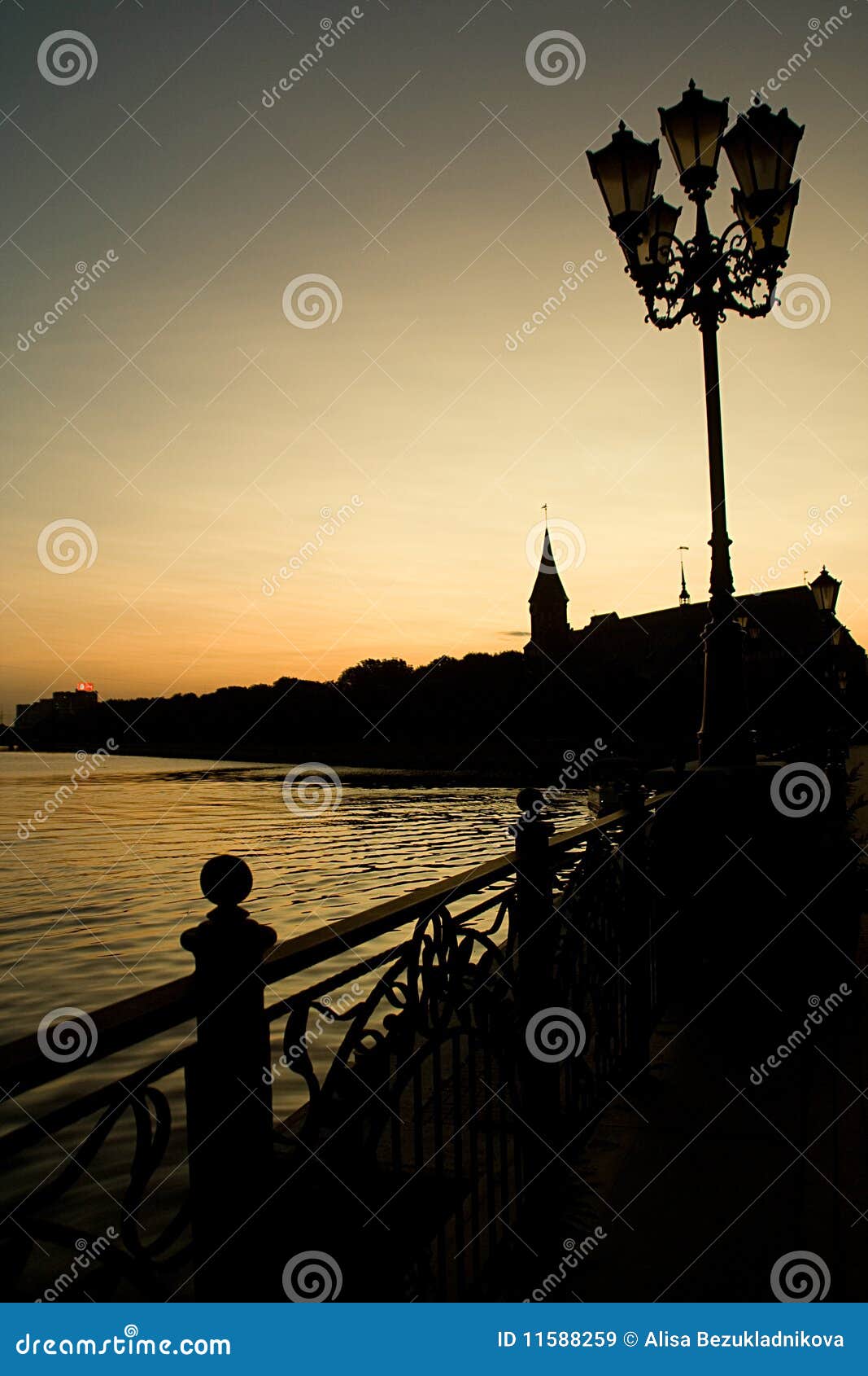 De stad van de avond stock afbeelding. Image of nacht - 11588259