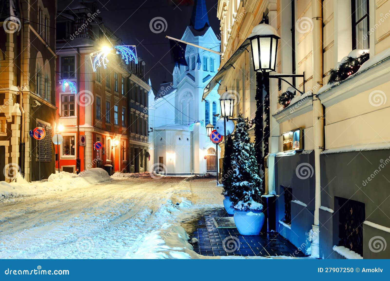 De Stad Van De Nacht in De Winter Stock Foto - Image of nacht, lantaarn ...