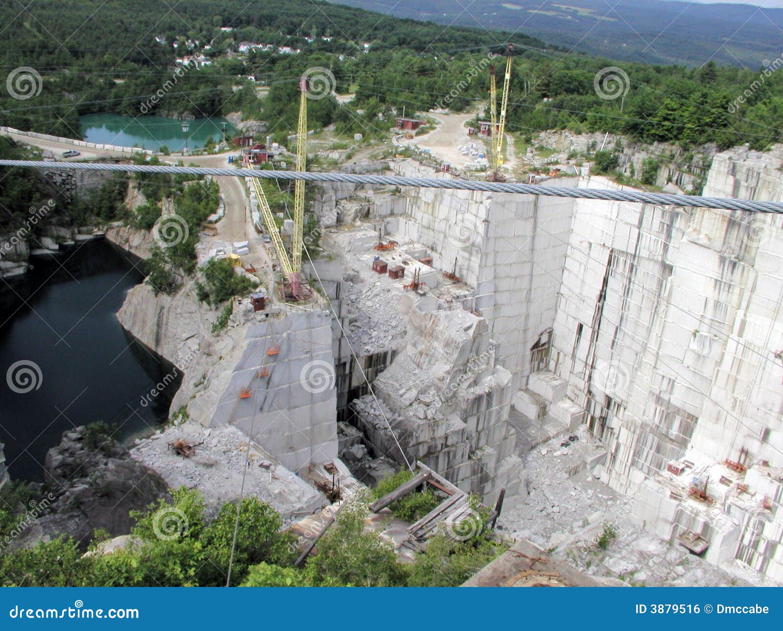 De Steengroeve Van Het Graniet Van De Staaf Stock Foto - Image of boring, naughty: 3879516