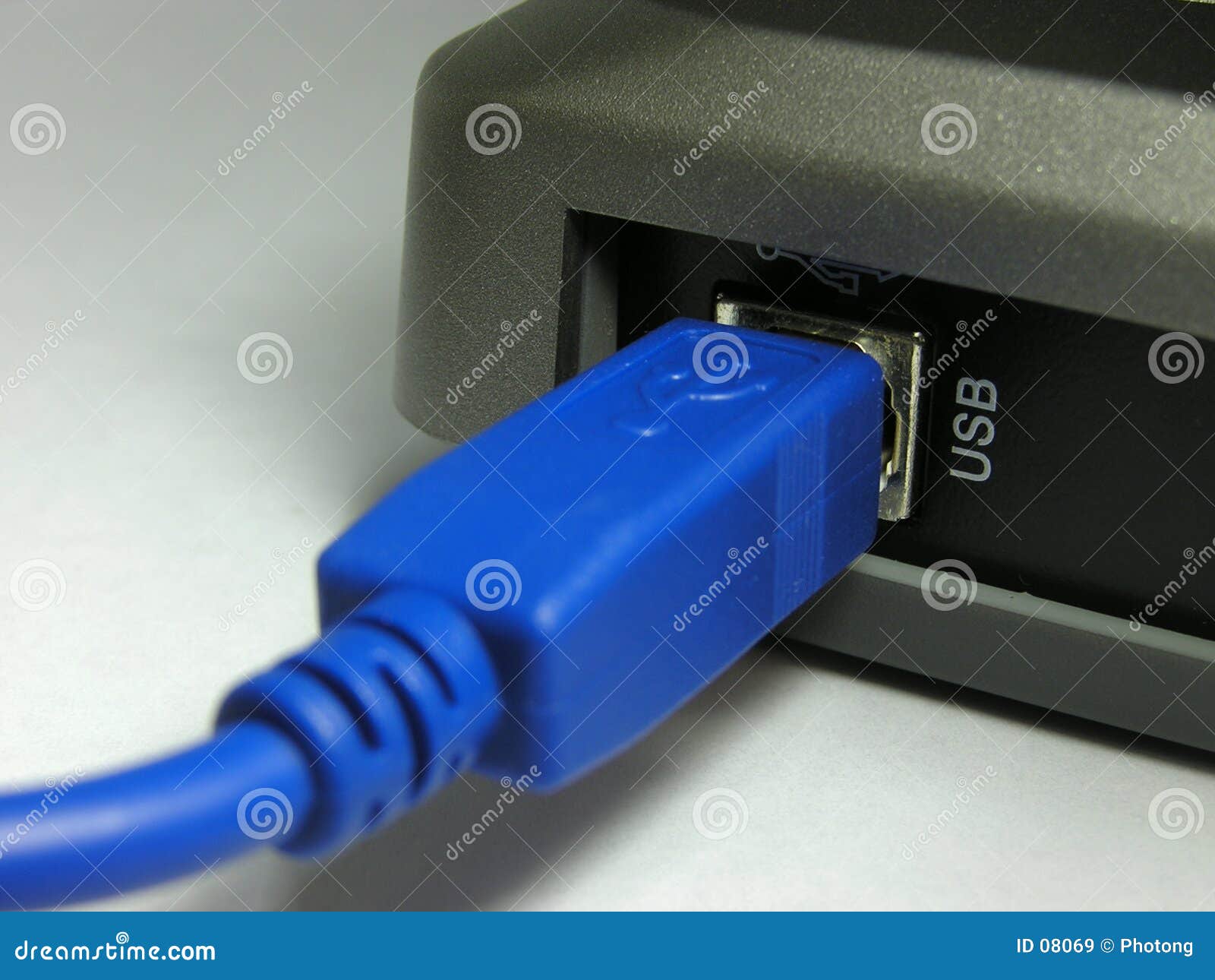 De stop van Usb stock afbeelding. Image of kabels, periodiek - 8069