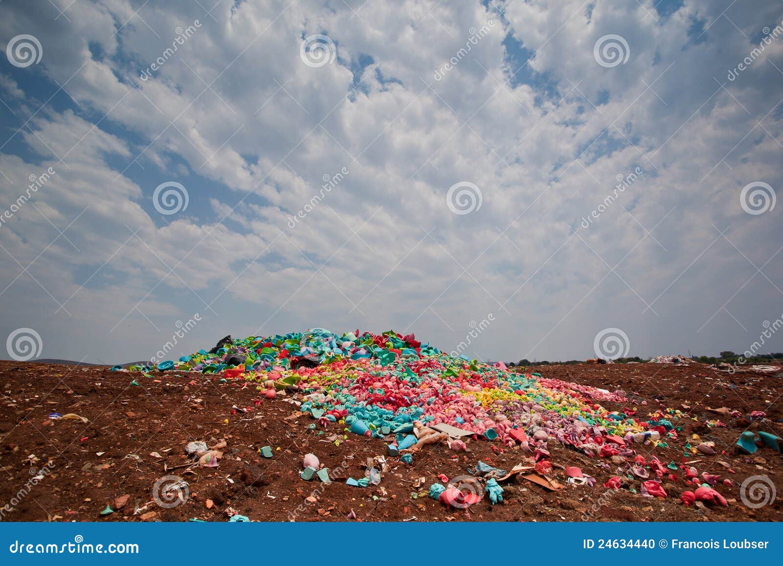 De Stortplaats Van Het Vuilnis Stock Foto - Image of gevaar, fauna ...