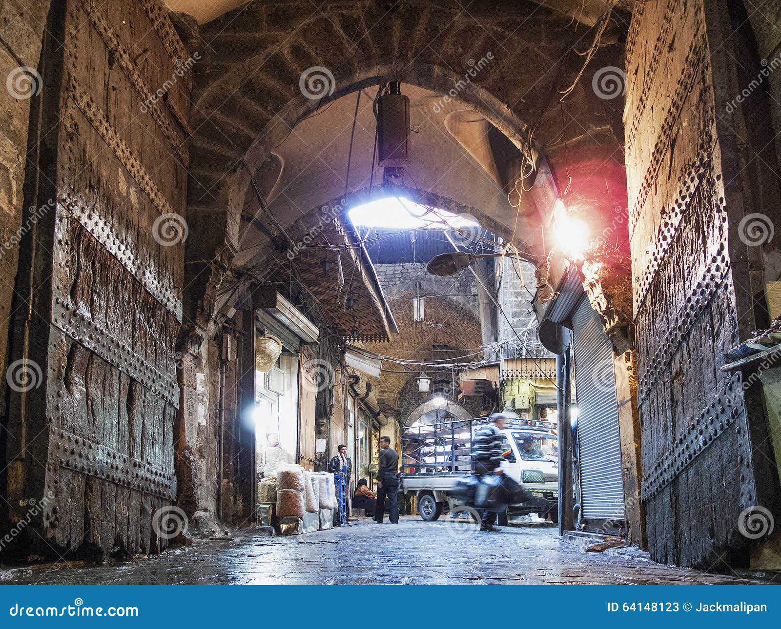 De Straat Van De Bazaar Souk Markt in Aleppo Oude Stad Syrië Redactionele Stock Foto - Image of ...