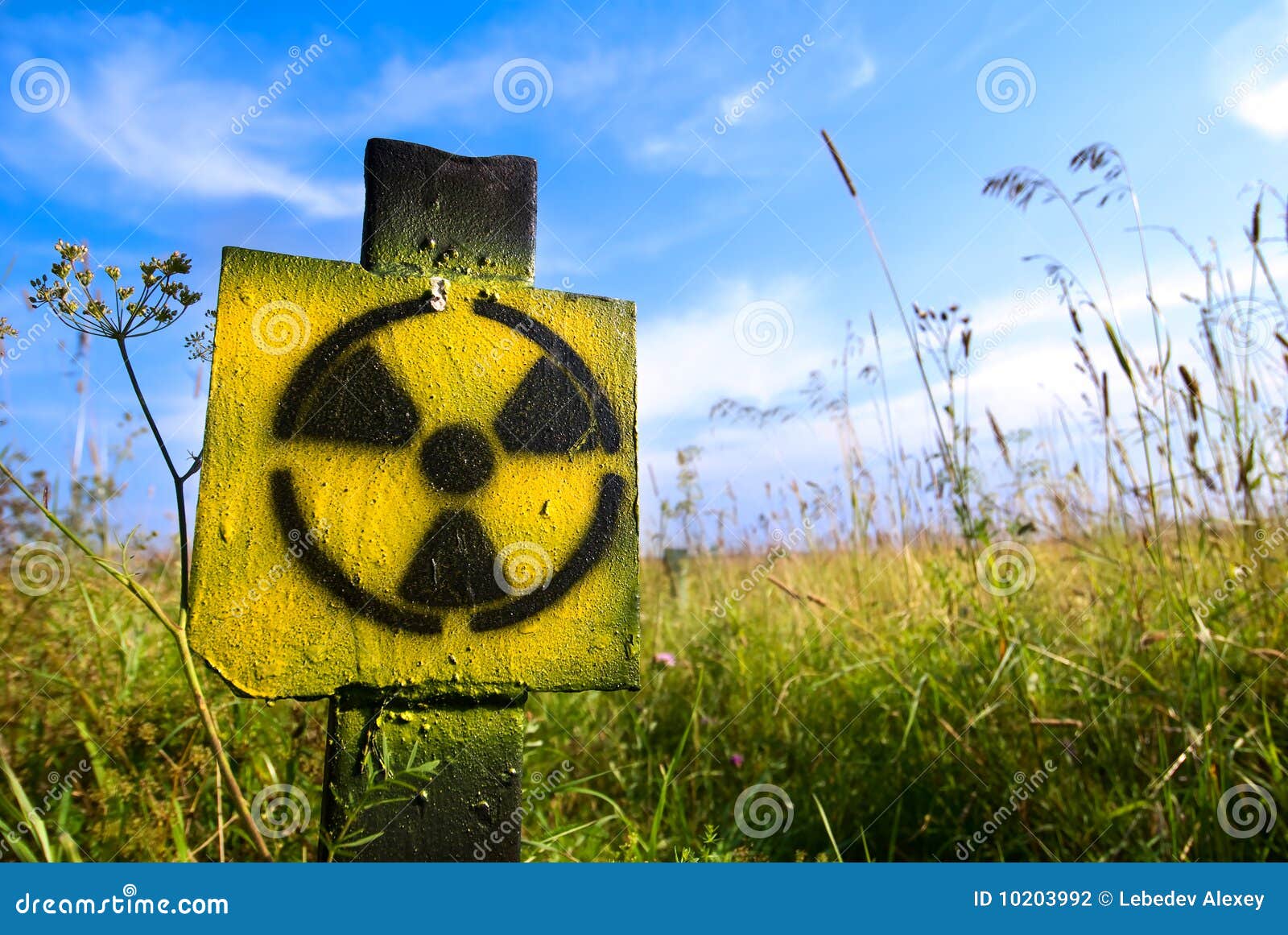 De Straling Van Het Symbool Stock Foto - Image of chemisch, achtergrond ...