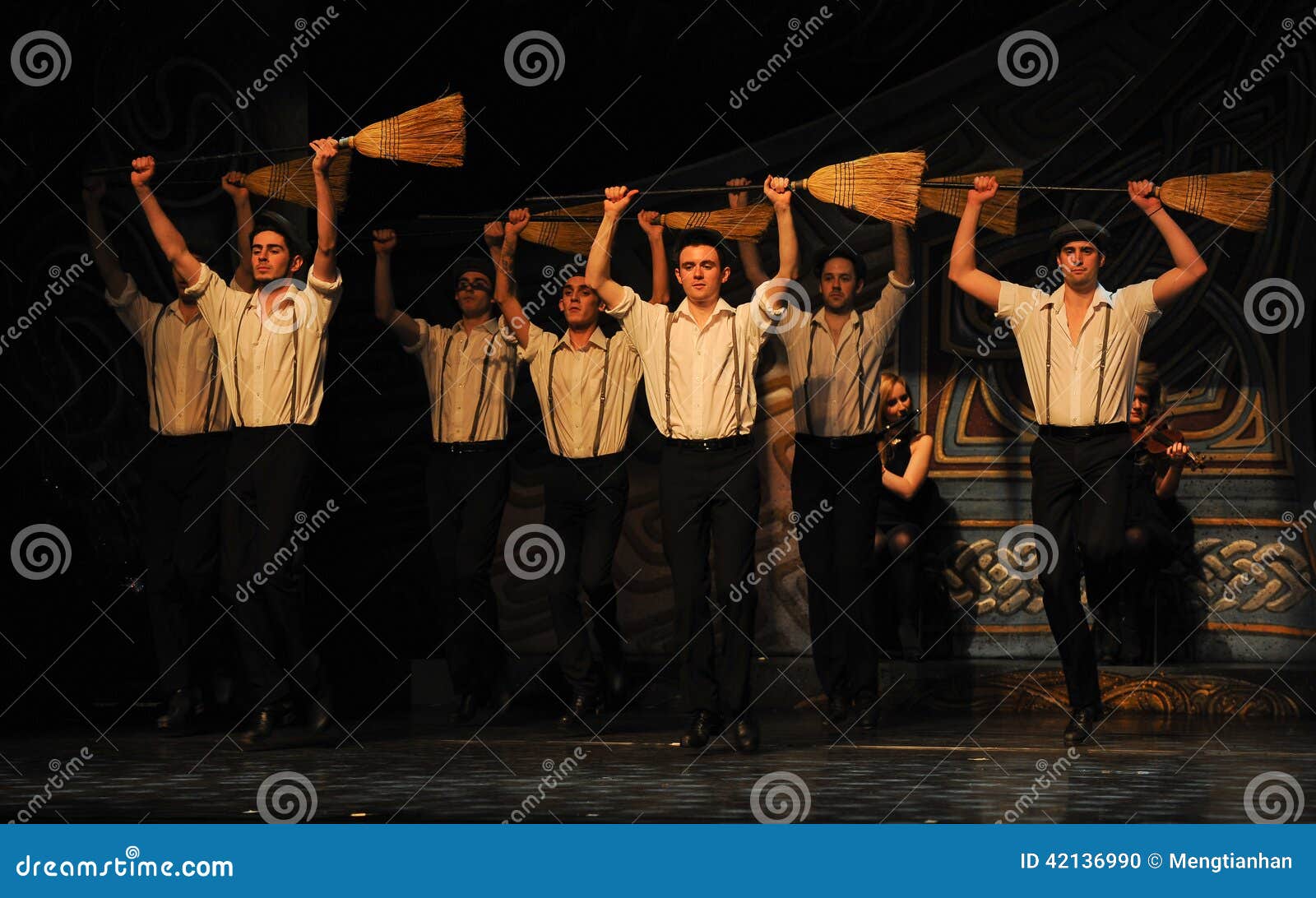 De Strijder Van Kelt-De Ierse Nationale Danstapdans Redactionele ...